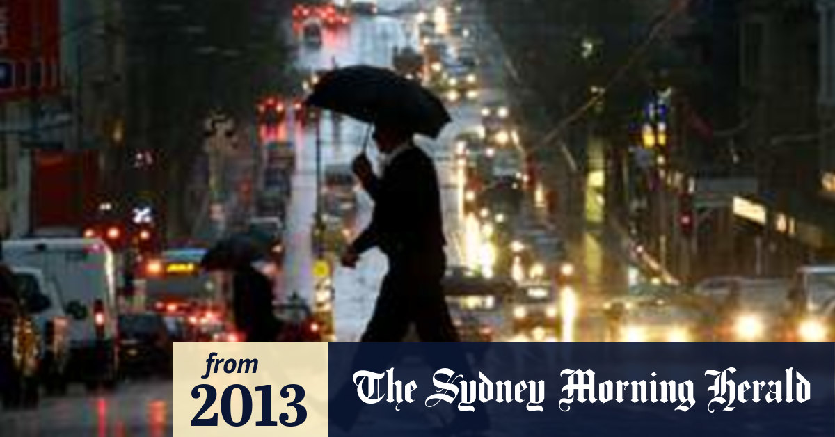 Storm hits Melbourne after day of record heat